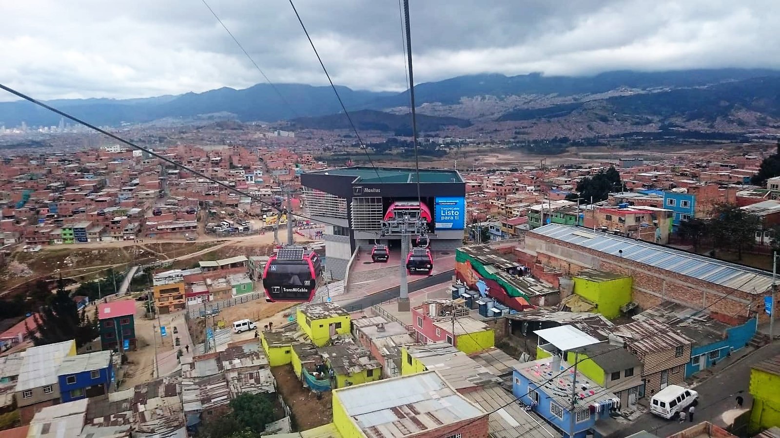 TransMiCable : une ville plus vivante au pied du téléphérique urbain