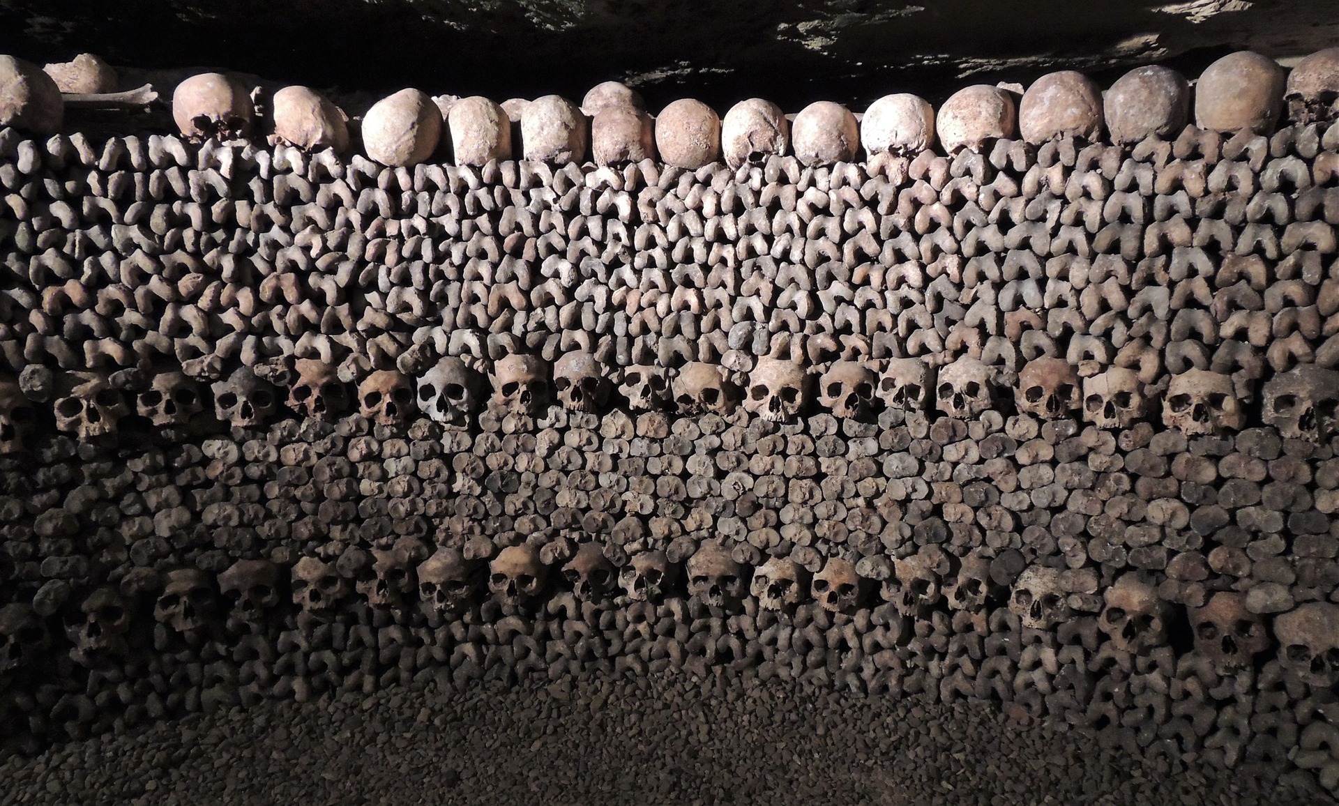 Live : visite virtuelle des Catacombes de Paris